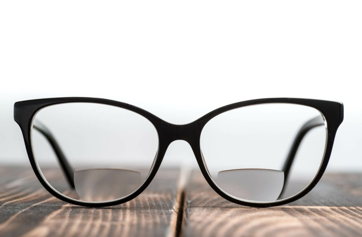 What Are Bifocal Glasses and How Do They Work? | Prairie Vision